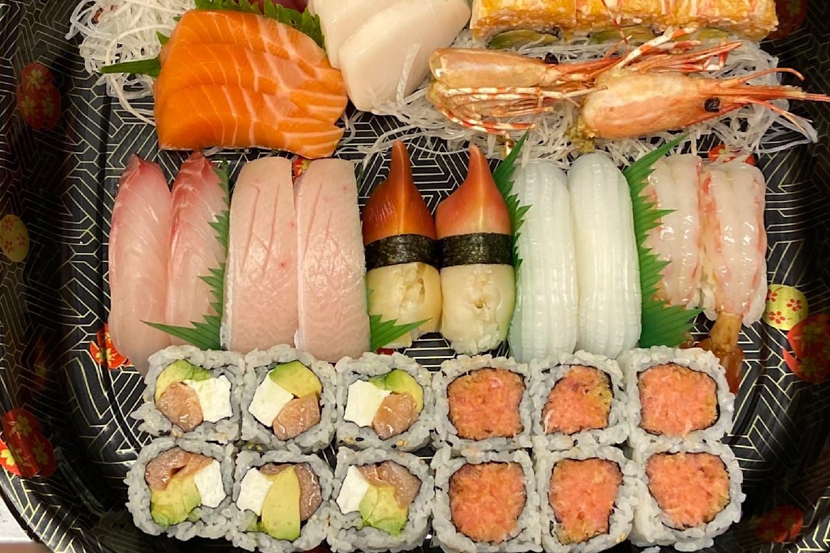 Sushiya & the Wok Chinese and Japanese Restaurant - Philadelphia, PA ...