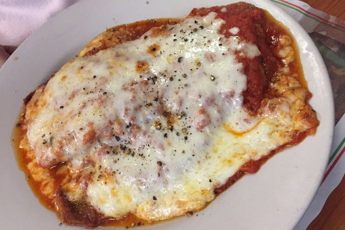 Fresh Meadows Pizzeria - Fresh Meadows, NY Restaurant | Menu + Delivery ...