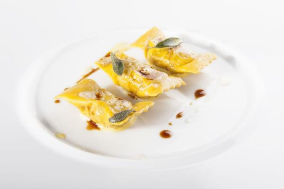 Sasa Cafe Italiano Delivery Menu | Order Online | 2001 Van Buren Street ...