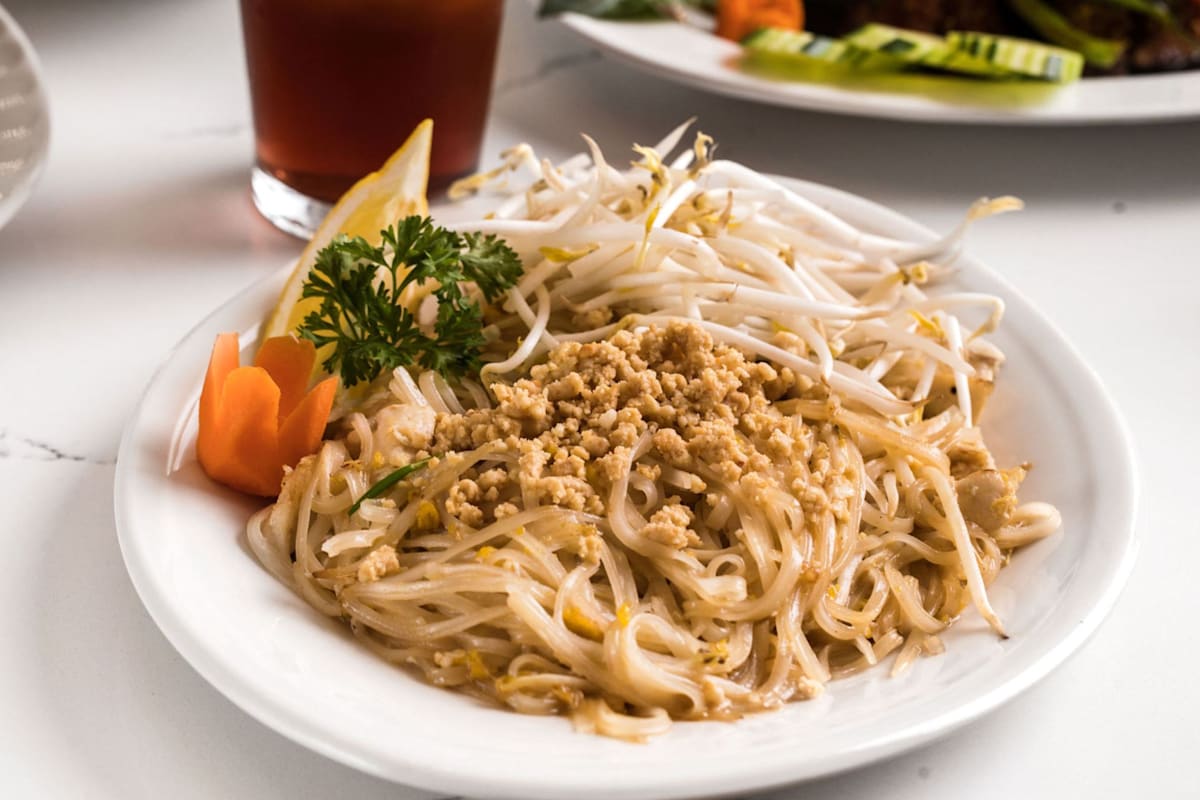 Dala Thai Restaurant Delivery Menu | Order Online | 8407 Plaza Blvd NE ...