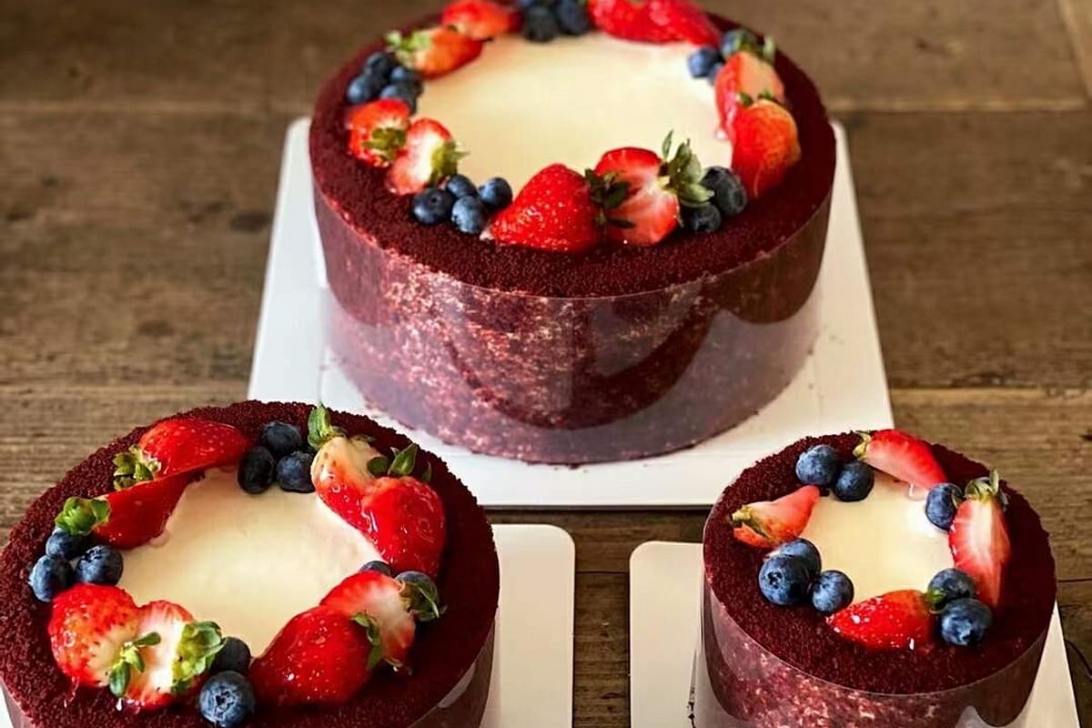 Le Mignon Cake & Playroom Delivery Menu | Order Online | 300 W ...