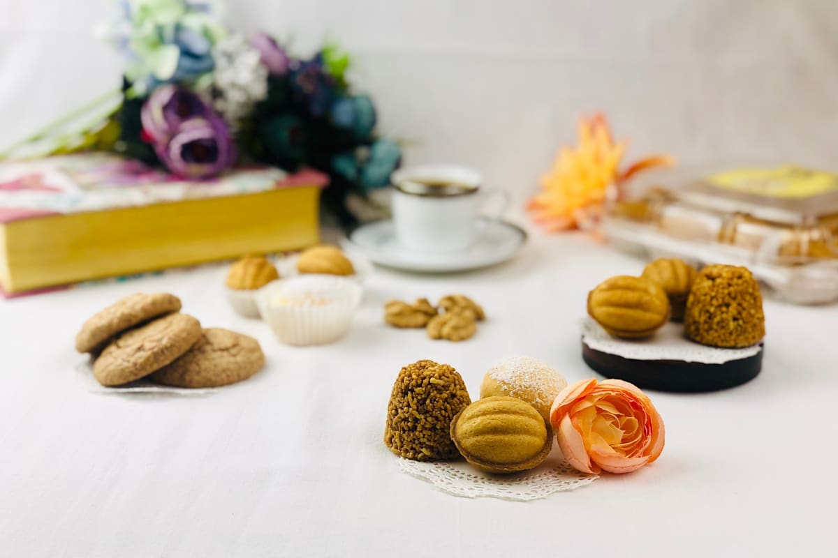 European Sweets Delivery Menu | Order Online | 6447 Lankershim Blvd ...