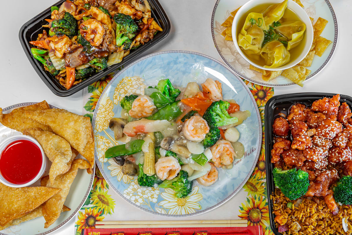 Hot Wok Delivery Menu | Order Online | 901 Veterans Memorial Boulevard ...