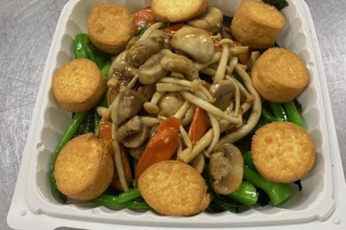Ling's Chinese Bistro Delivery Menu | Order Online | 340 E 10th St ...