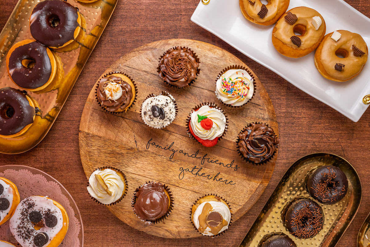 Temi's Cakery Delivery Menu | Order Online | 8425 Bandera Rd San ...