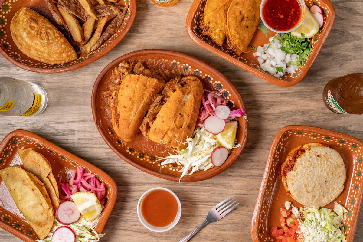 Birotes Tortas Ahogadas Delivery Menu | Order Online | 3004 W Martin St ...