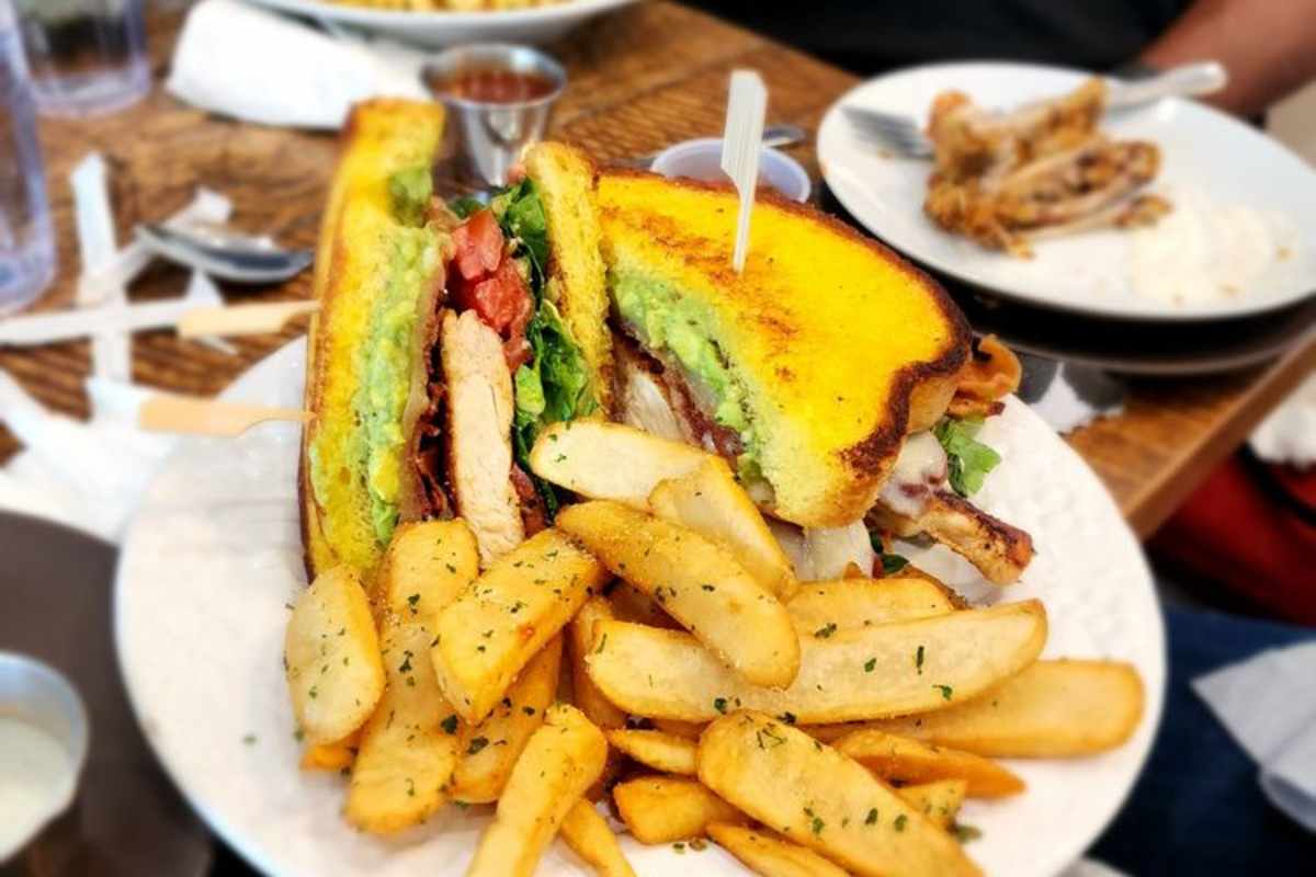 Lola's Kitchen - San Fernando, CA Restaurant | Menu + Delivery | Seamless