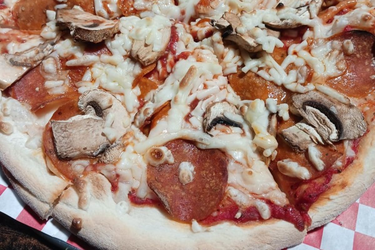 Poppy Pizzeria and Bakery inc. - Lancaster, CA Restaurant | Menu ...