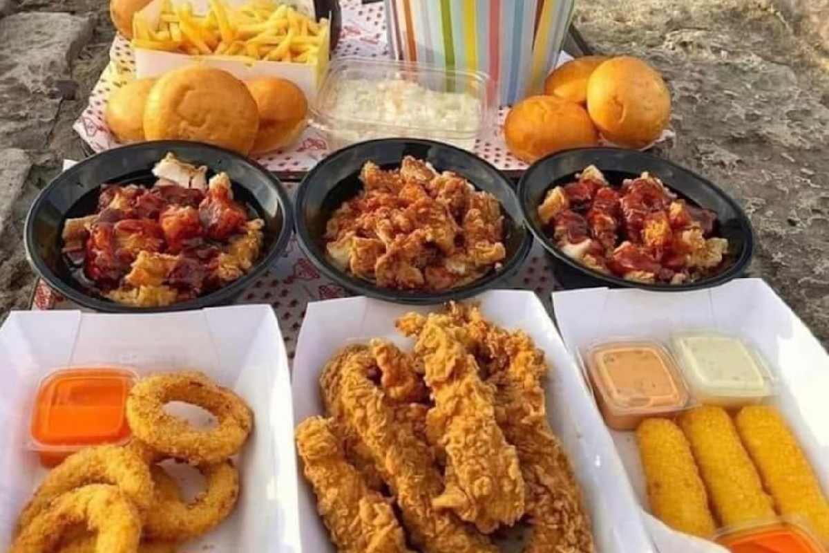 Crispy Chicken Halal Kitchen Delivery Menu | Order Online | 2401 W ...