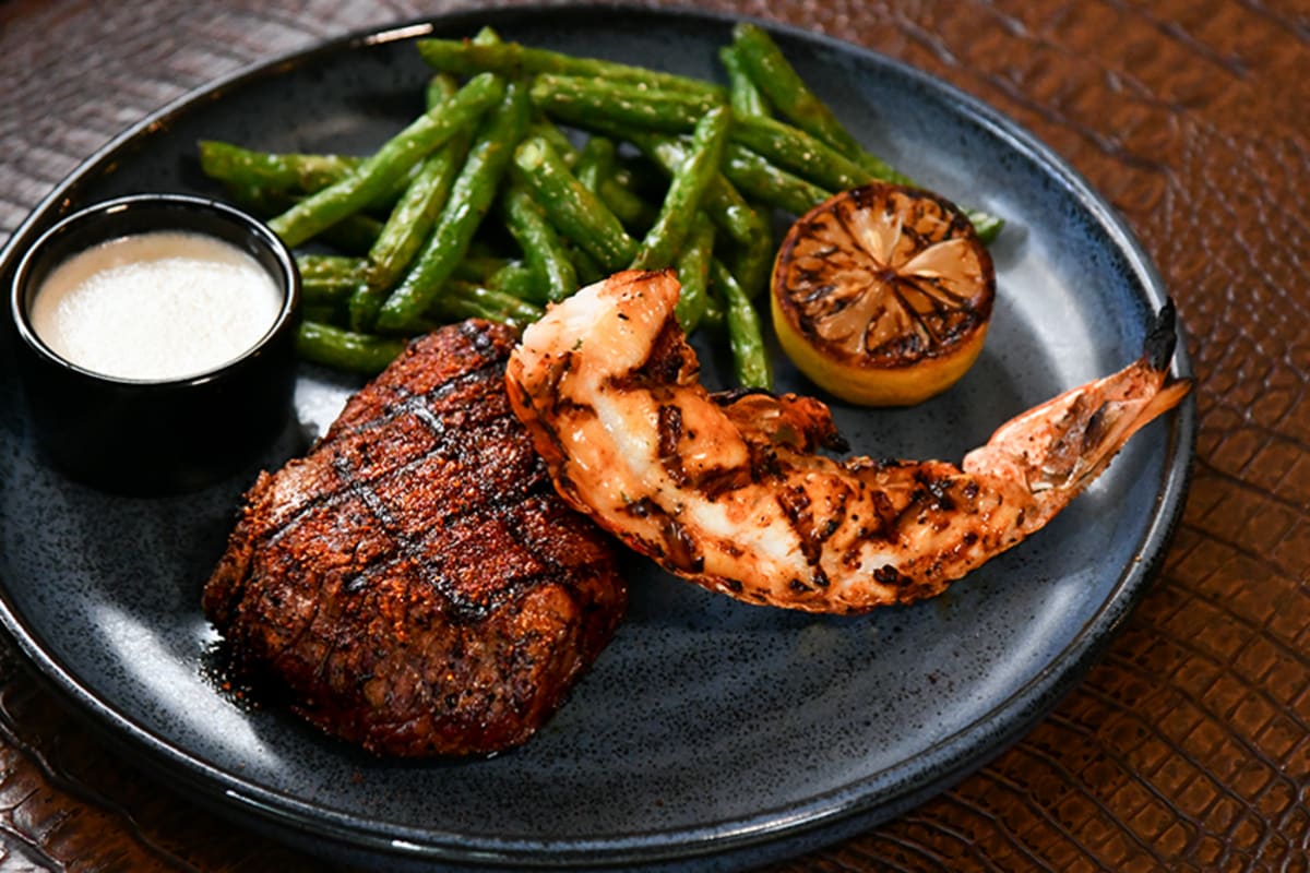King Ranch Texas Kitchen - Houston, TX Restaurant | Menu + Delivery ...