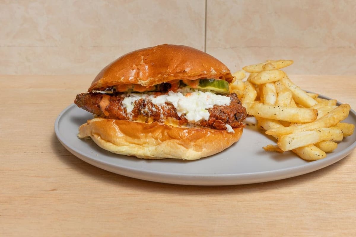 IDK Smash Burgerz & Nashville Hot Chicken Delivery Menu | Order Online ...