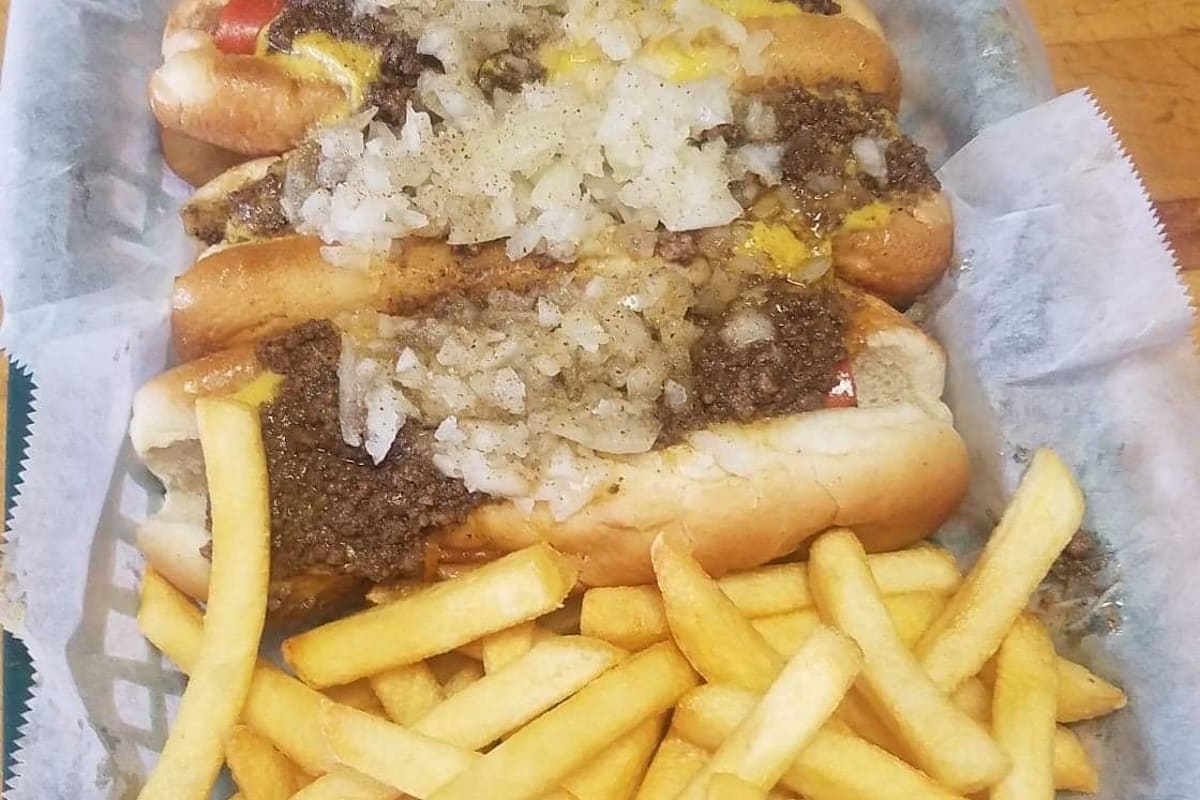 Ep Weiners Delivery Menu | Order Online | 122 Taunton Ave East ...