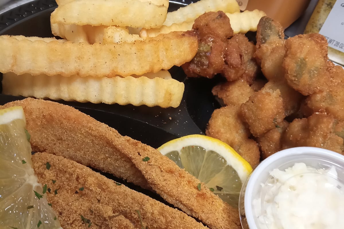 Roberta's Soul Delivery Menu | Order Online | 894 S Highland St Memphis ...