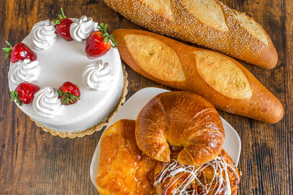 Zio’s Casa Di Dolce Delivery Menu | Order Online | 3649 Merrick Rd ...