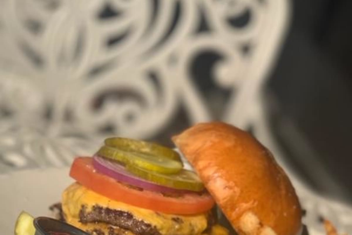 Bratz & Burgers Etc. Delivery Menu | Order Online | 4922 Cordell Ave ...