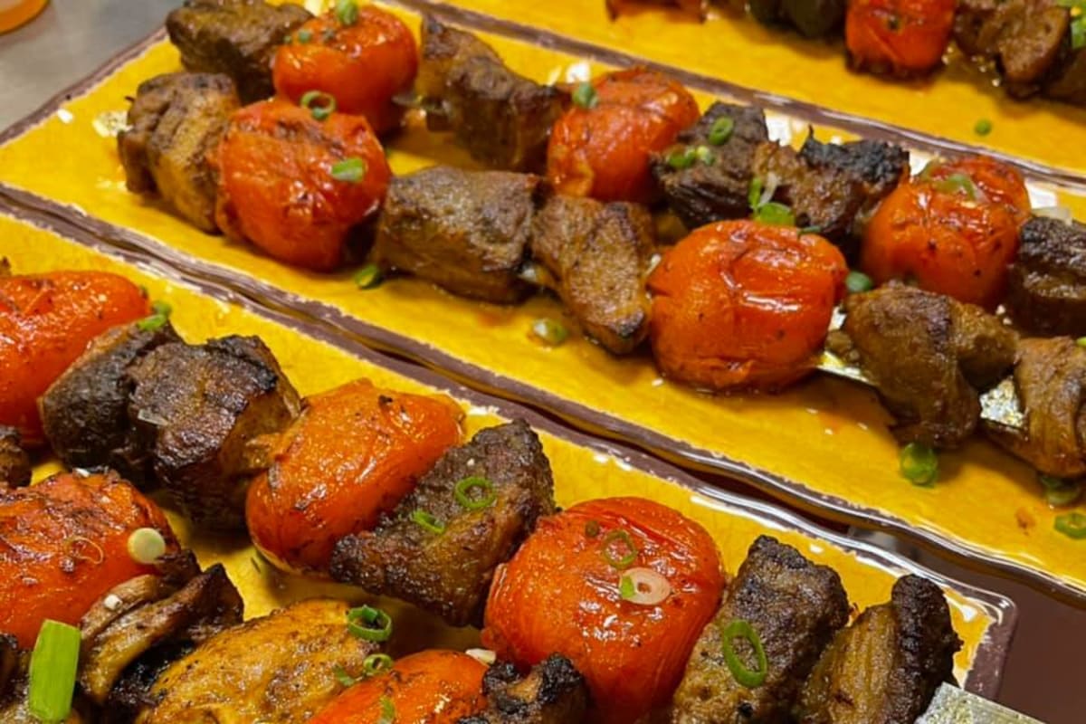 The Noypitz Bar & Grill Delivery Menu | Order Online | 333 S Alameda St ...