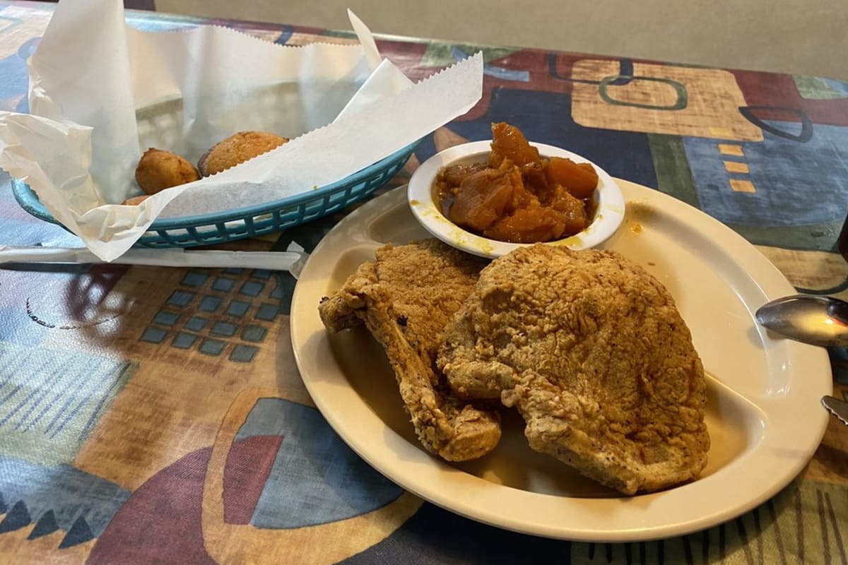 Lindsey's Hospitality House Delivery Menu | Order Online | 207 Curtis ...