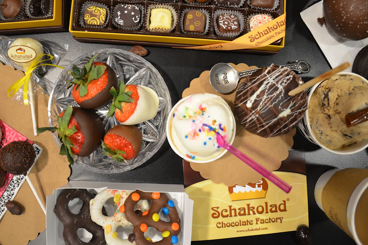 Schakolad Chocolate Factory Delivery Menu | Order Online | 351 ...