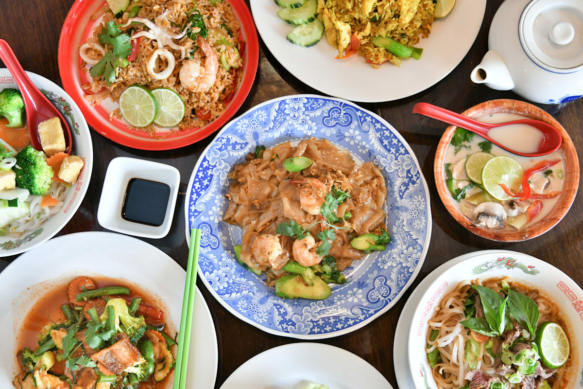 Chok Dee Thai Kitchen Delivery Menu | Order Online | 561 Livingston St ...