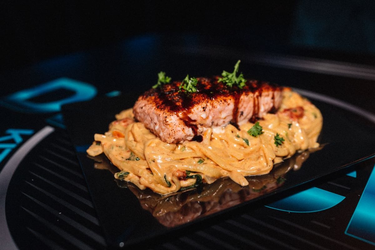 Deuces Kitchen and Cocktails Delivery Menu | Order Online | 4632 S ...