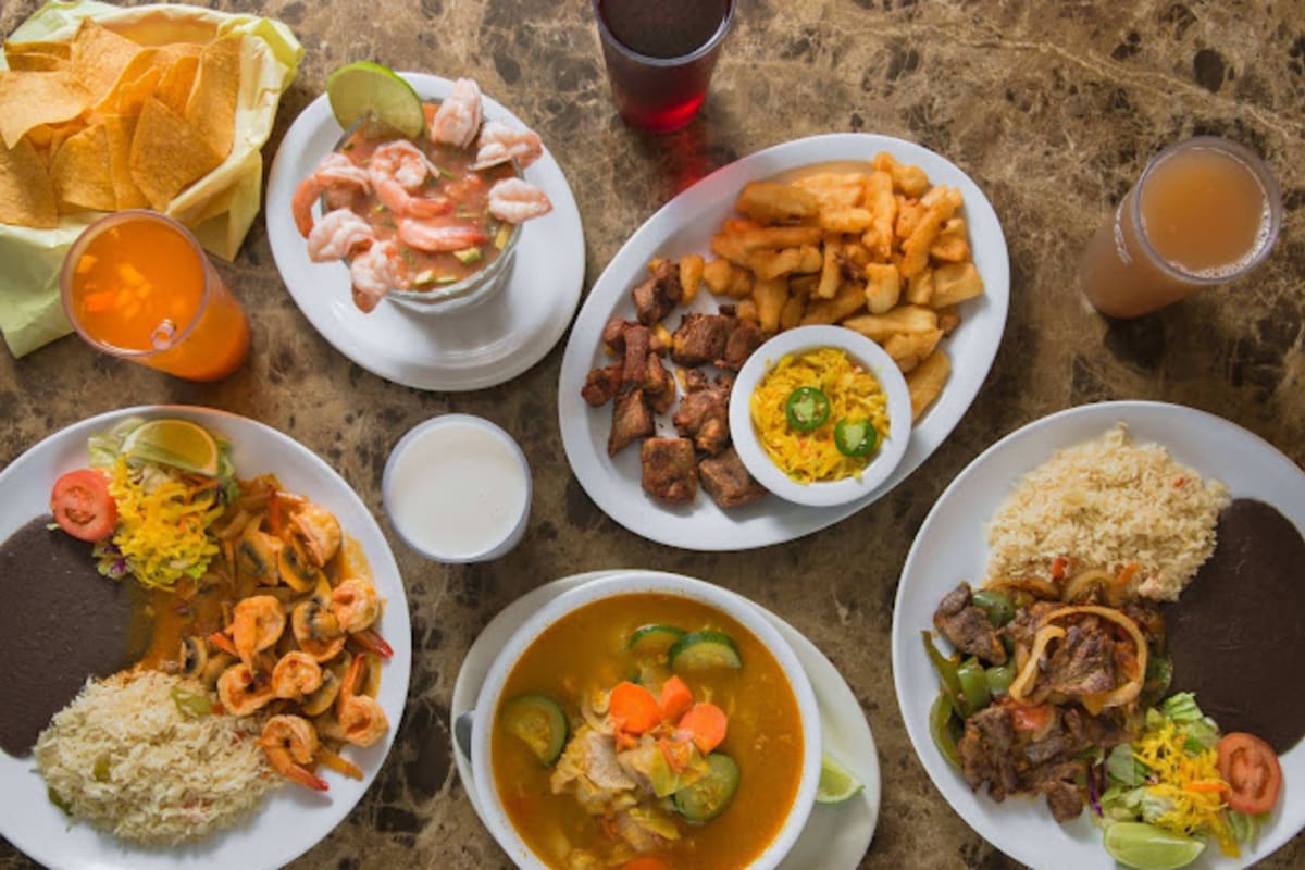 La Chele Salvadoran Restaurant Pupuseria Delivery Menu | Order Online ...