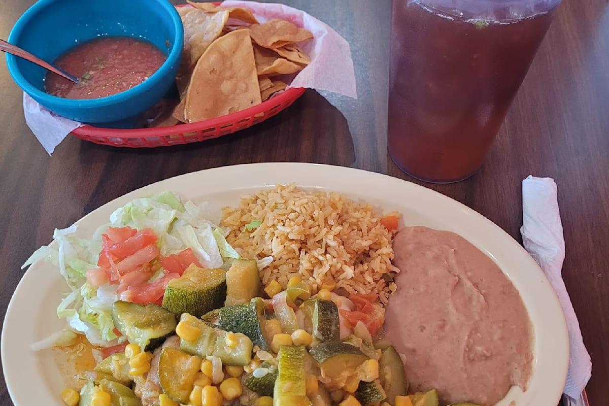 Los Comales Restaurant Delivery Menu | Order Online | 151 1/2 N Texas ...