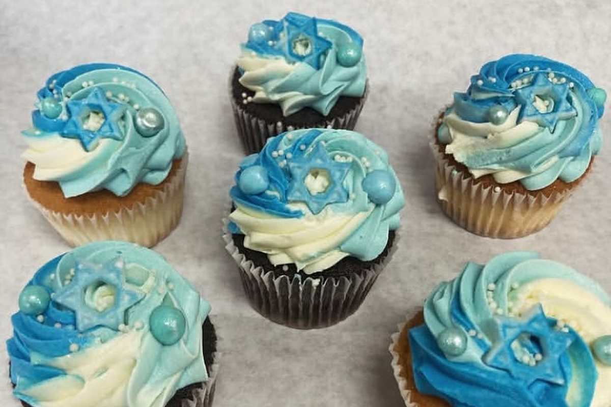 Hansen's Cakes Delivery Menu | Order Online | 1060 S Fairfax Ave Los ...