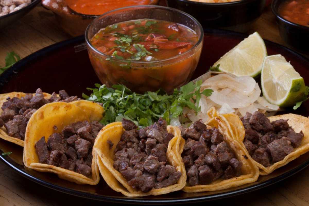 La Silla Pollos Asados - Houston, TX Restaurant | Menu + Delivery ...