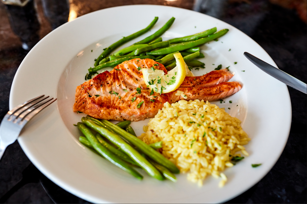 Deluxe Diner Delivery Menu | Order Online | 561 Broad St Newark | Grubhub