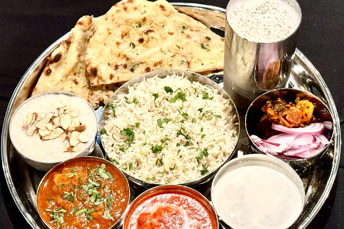 Bombay Express Delivery Menu | Order Online | 4214 University Wy NE ...