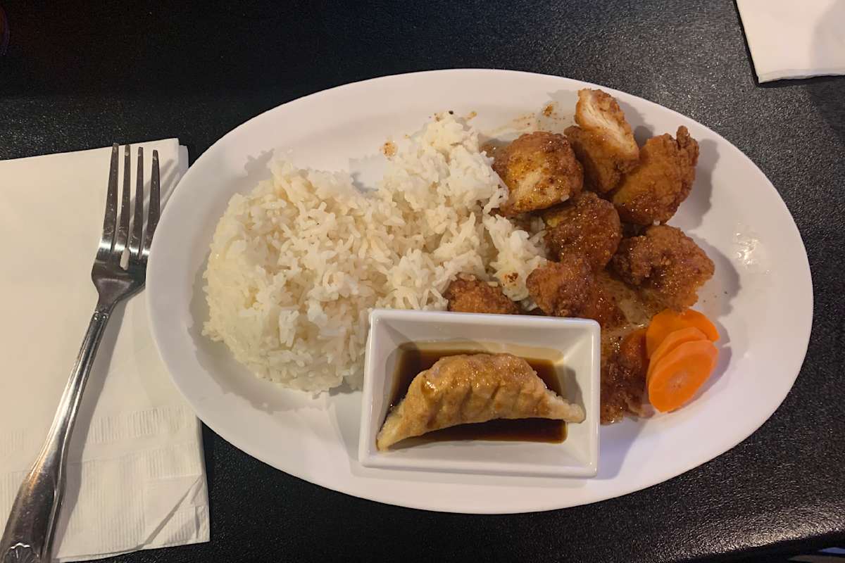 Chao Praya Thai Food Delivery Menu | Order Online | 2350 Miracle Mile ...