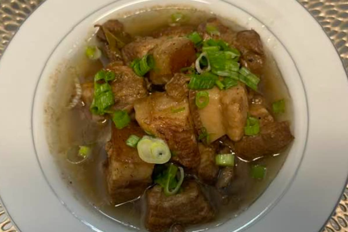 Yolee j Filipino & Thai Restaurant Delivery Menu | Order Online | 830 S ...