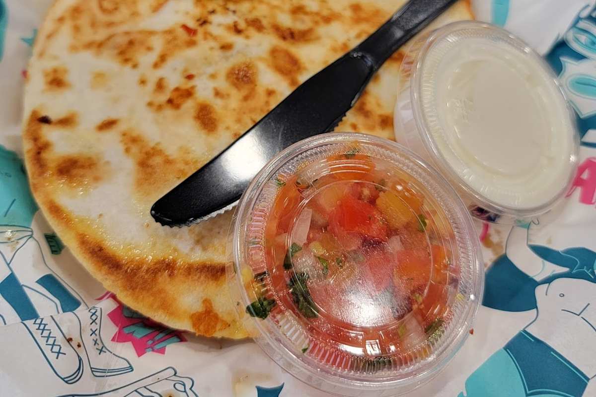 Tacos Blu3 Diamond Delivery Menu | Order Online | 5 East Lewelling ...