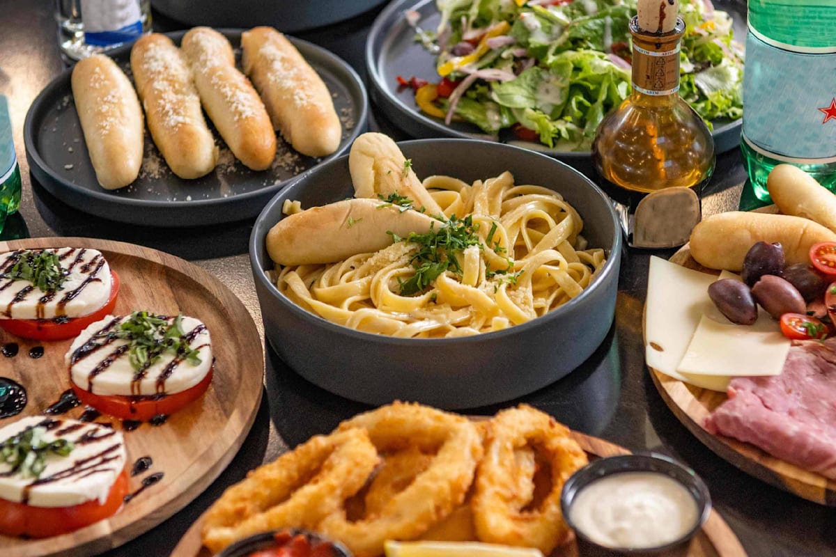 Pasta La Vista - Reno, NV Restaurant | Menu + Delivery | Seamless