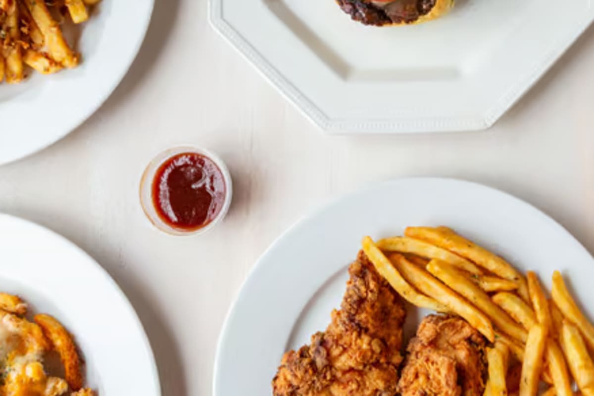 Good Eats by Chef Izzy Delivery Menu | Order Online | 1792 Victory Blvd ...