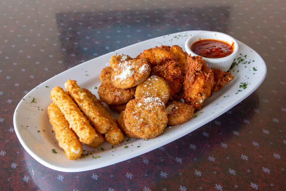 Venice Pizza House - San Diego, CA Restaurant | Menu + Delivery | Seamless