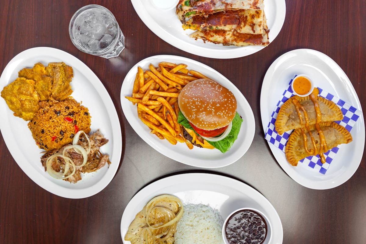 D'Cache Latin Cafe - Berwyn, IL Restaurant | Menu + Delivery | Seamless