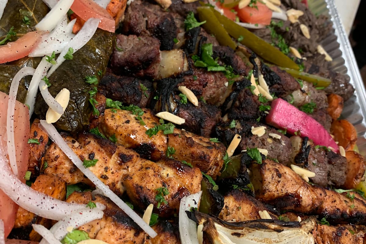 La Kabob Grillz Delivery Menu | Order Online | 18616 Fenkell Ave ...
