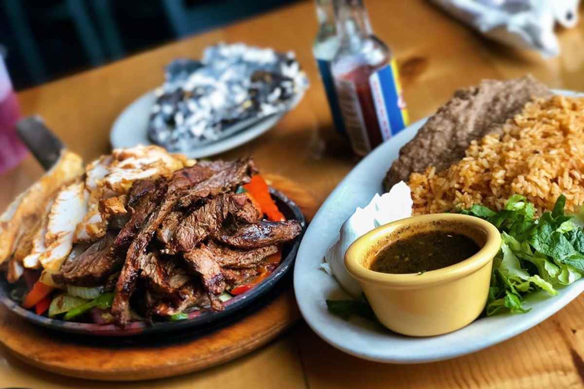 Howling Wolf Taqueria - Portsmouth, NH Restaurant | Menu + Delivery ...