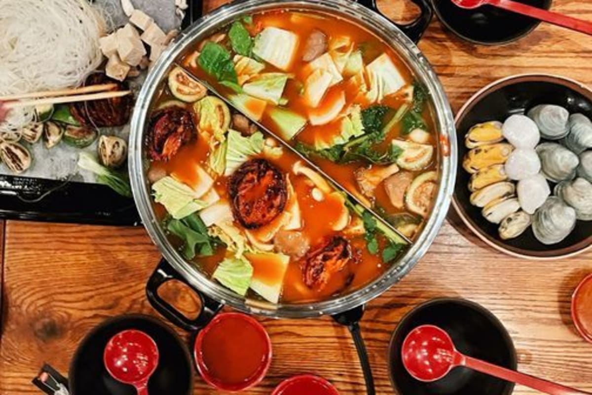 Huong Que Vietnamese Restaurant Delivery Menu | Order Online | 272 ...