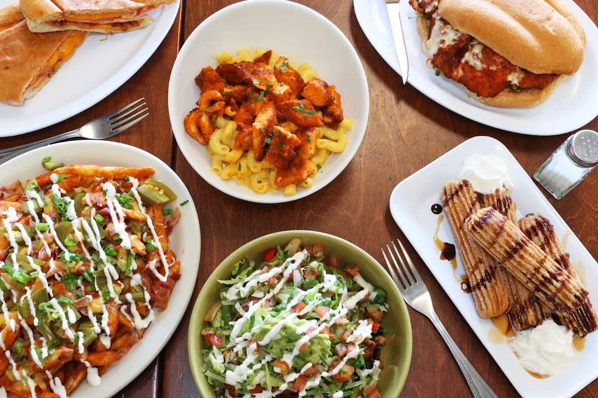 Cheezie Mac's Delivery Menu | Order Online | 43 S Sutton Rd Streamwood ...