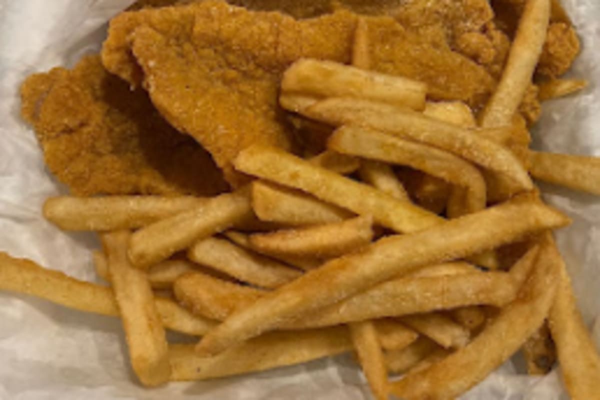 Shark's Food Mart - Springfield, IL Restaurant | Menu + Delivery | Seamless