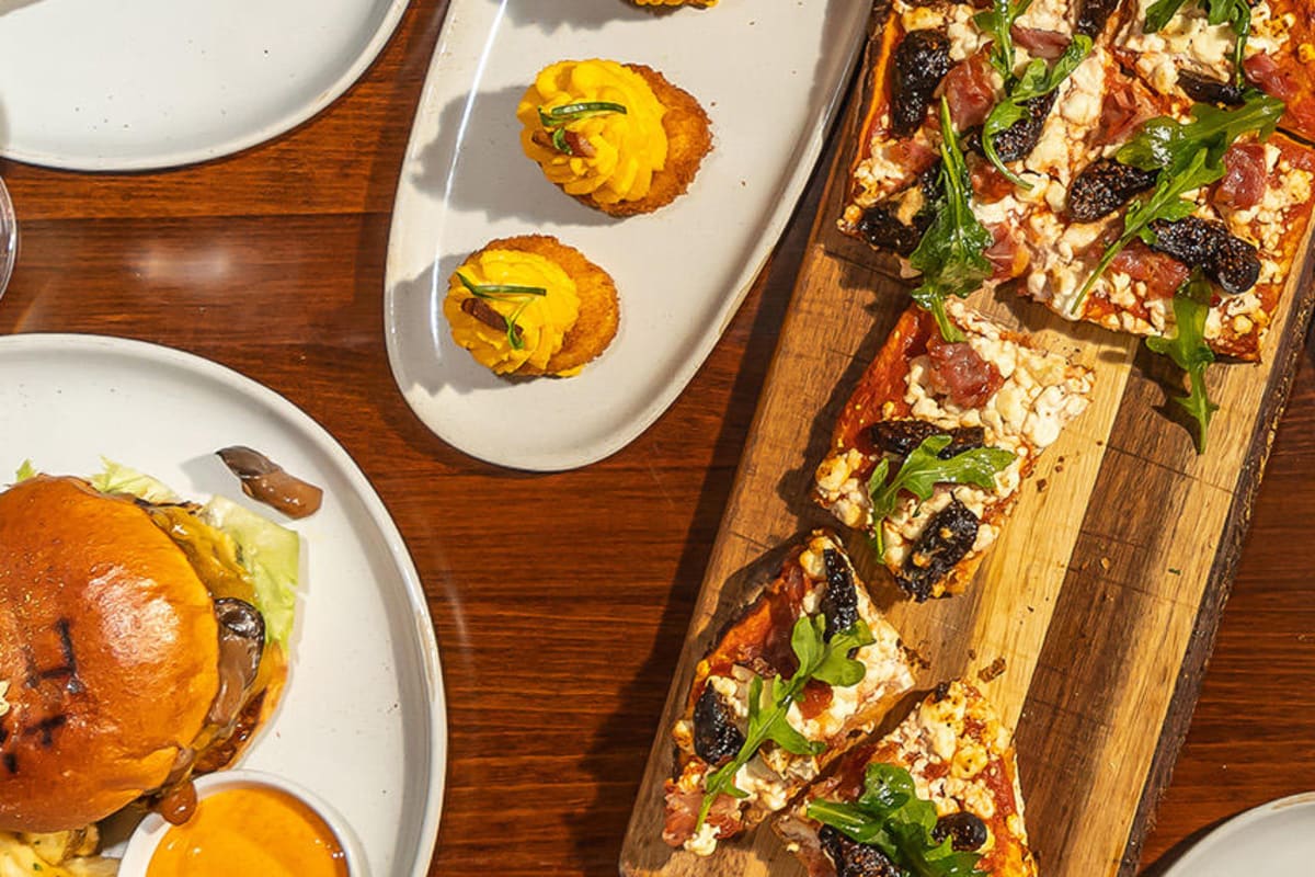 The Independent - New York, NY Restaurant | Menu + Delivery | Seamless