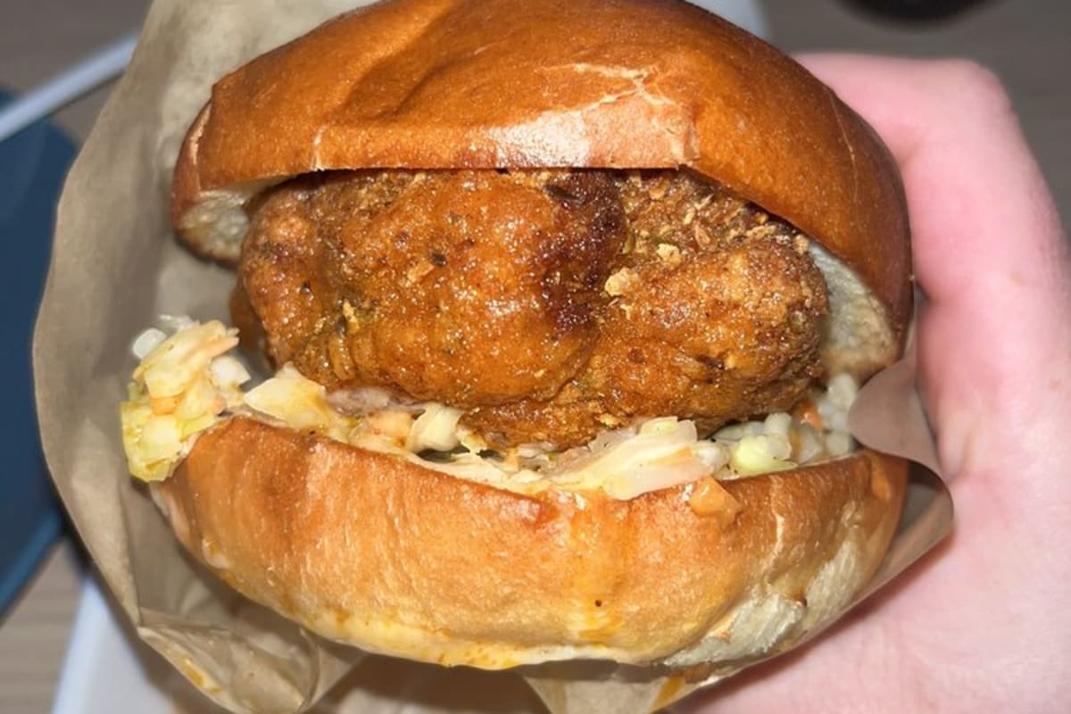 Hot Murga Indian Fried Hot Chicken Delivery Menu | Order Online | 140 ...