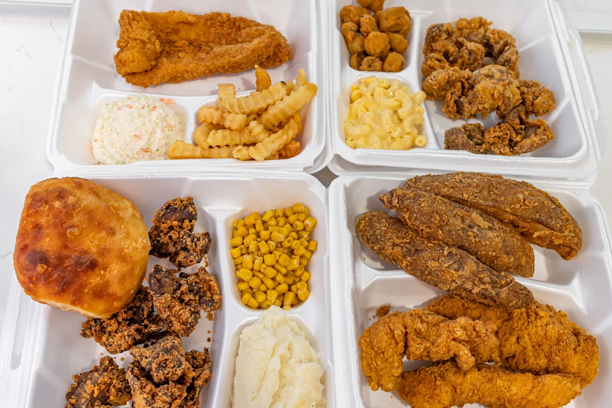 Galaxy Grill - Calhoun, GA Restaurant | Menu + Delivery | Seamless