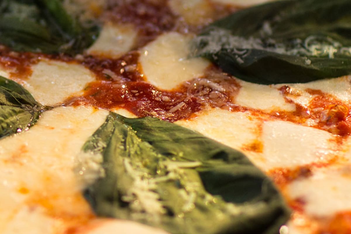 Cosimo's Poughkeepsie - Poughkeepsie, NY Restaurant | Menu + Delivery ...