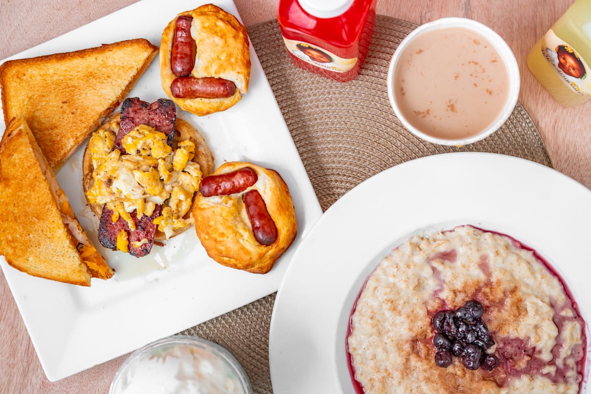 LoLo's Lemonade & Co. Delivery Menu | Order Online | 1928 S Commons ...