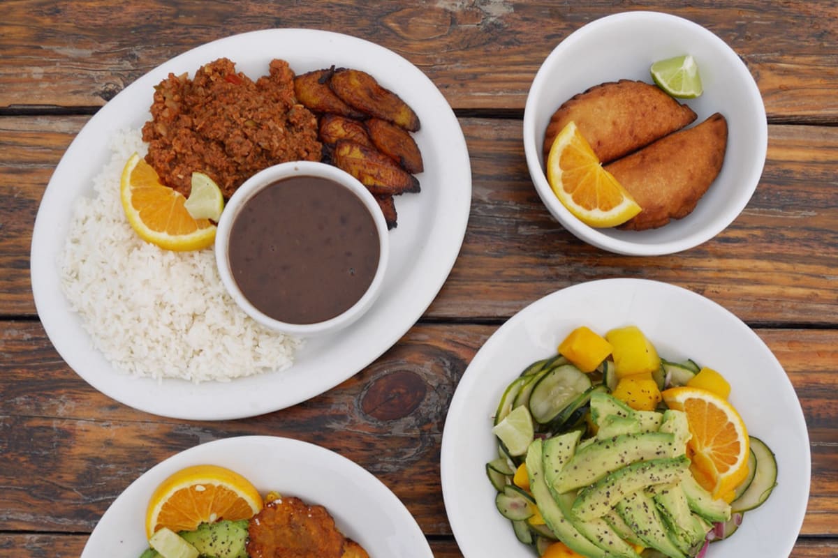 Cubo de Cuba Delivery Menu | Order Online | 3106 SE Hawthorne Blvd ...