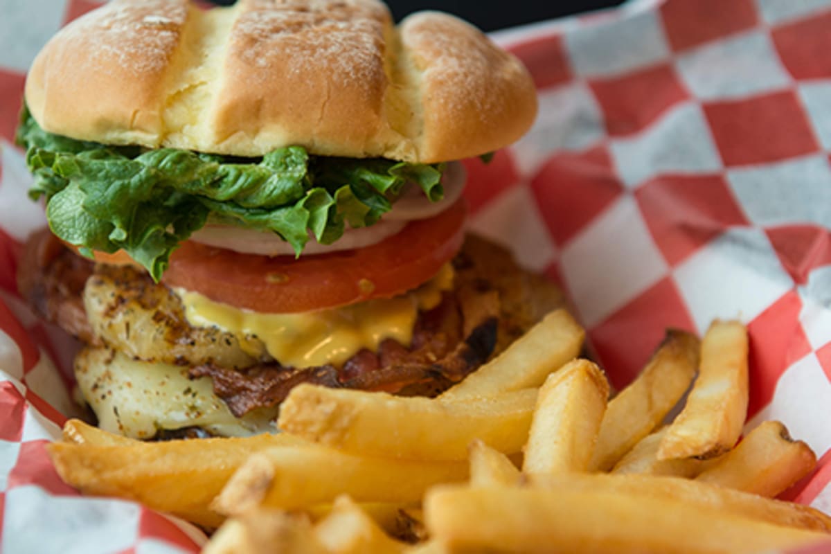 Teddys Bigger Burgers Delivery Menu | Order Online | 7192 Kalanianaʻole ...