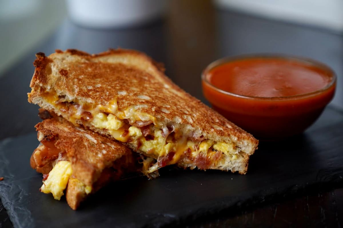 GCDC Grilled Cheese Bar - Washington, DC Restaurant | Menu + Delivery ...